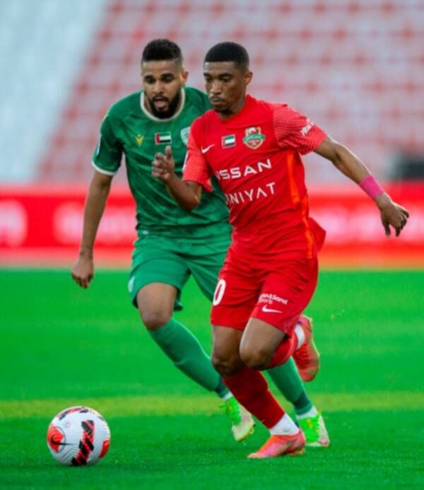 بالصور.. شباب الأهلي يهزم خورفكان في الدوري الإماراتي | كووورة
