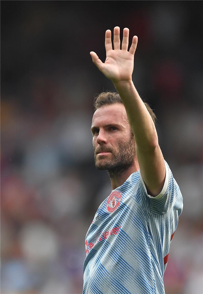 خوان ماتا يعوض رحيل إنييستا عن اليابان | كووورة