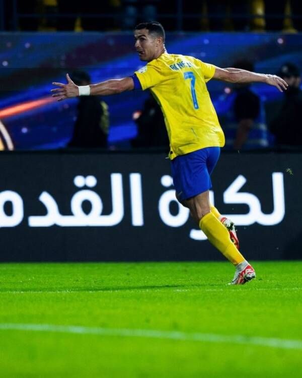 تجاهل بنزيما.. كريستيانو في تشكيل أحلام نجم اتحاد جدة | كووورة