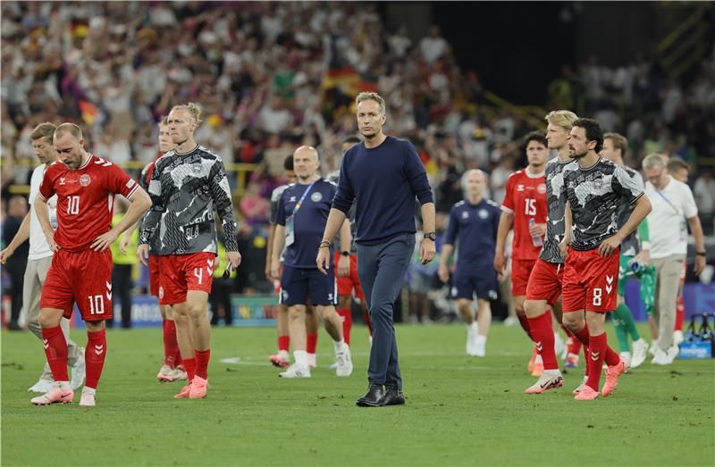 هيولماند يتشبث بدفة قيادة الدنمارك | كووورة