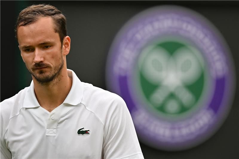 ميدفيديف يواجه سينر في ربع نهائي ويمبلدون | كووورة