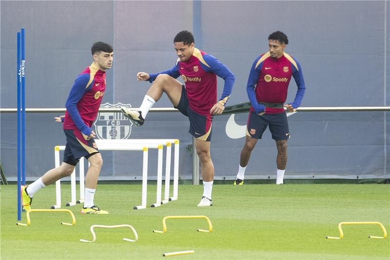 برشلونة يدرس عرضا ضخما من السعودية لبيع نجمه | كووورة