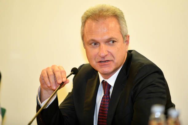 فينجا يغربل إدارة النصر | كووورة