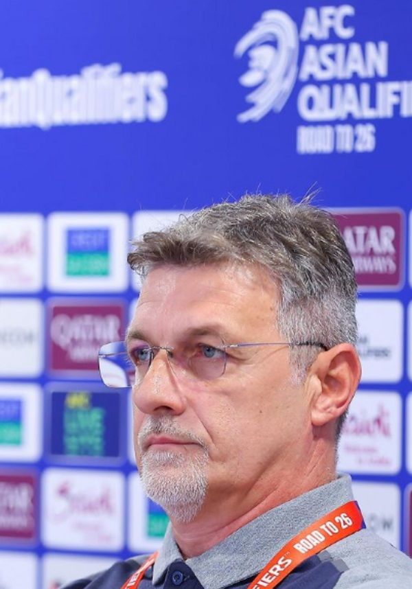 مدرب البحرين: أتحمل مسؤولية الخسارة أمام الصين | كووورة