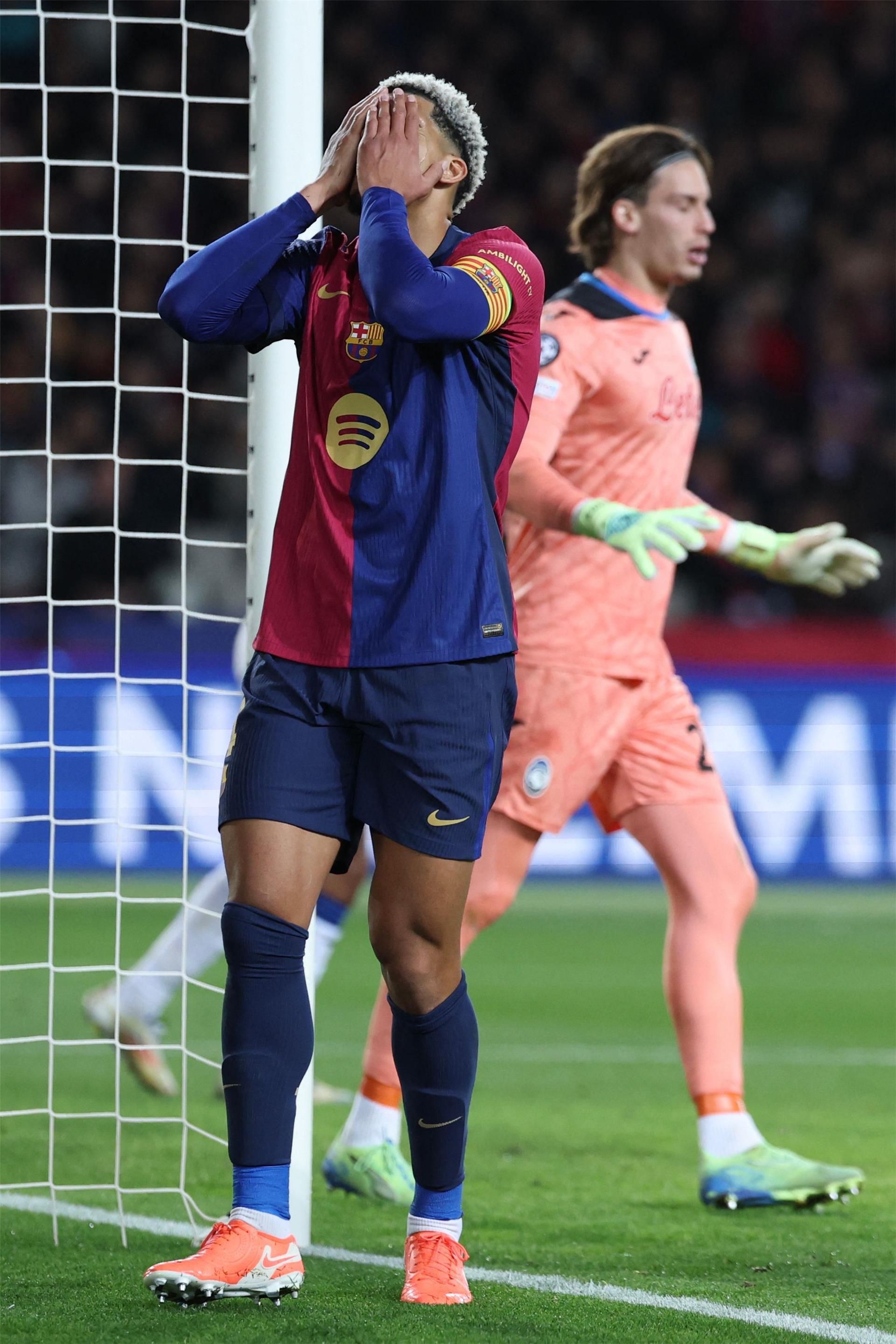 برشلونة يمنع أراوخو من الانتقال إلى ريال مدريد | كووورة